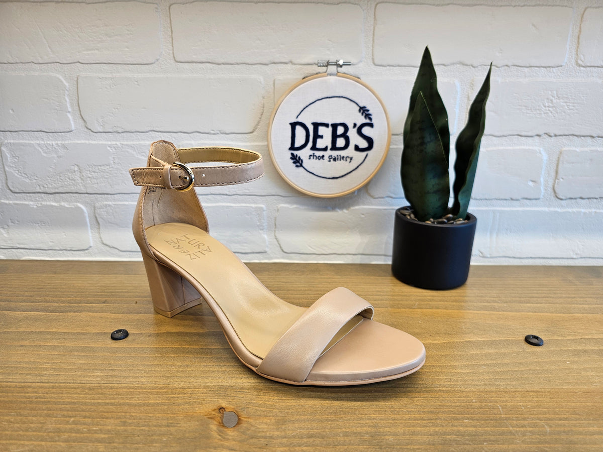 Naturalizer Vera - Nude – Deb's Shoe Gallery