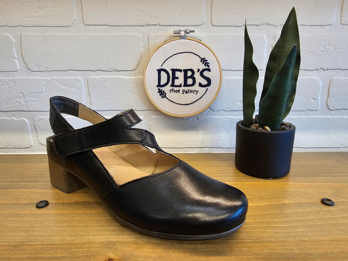 Rieker Dolly - Black – Deb's Shoe Gallery