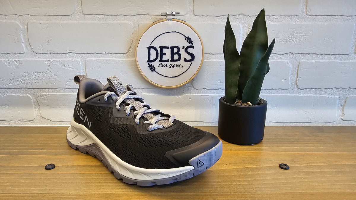 Keen Versacore Speed - Black – Deb's Shoe Gallery