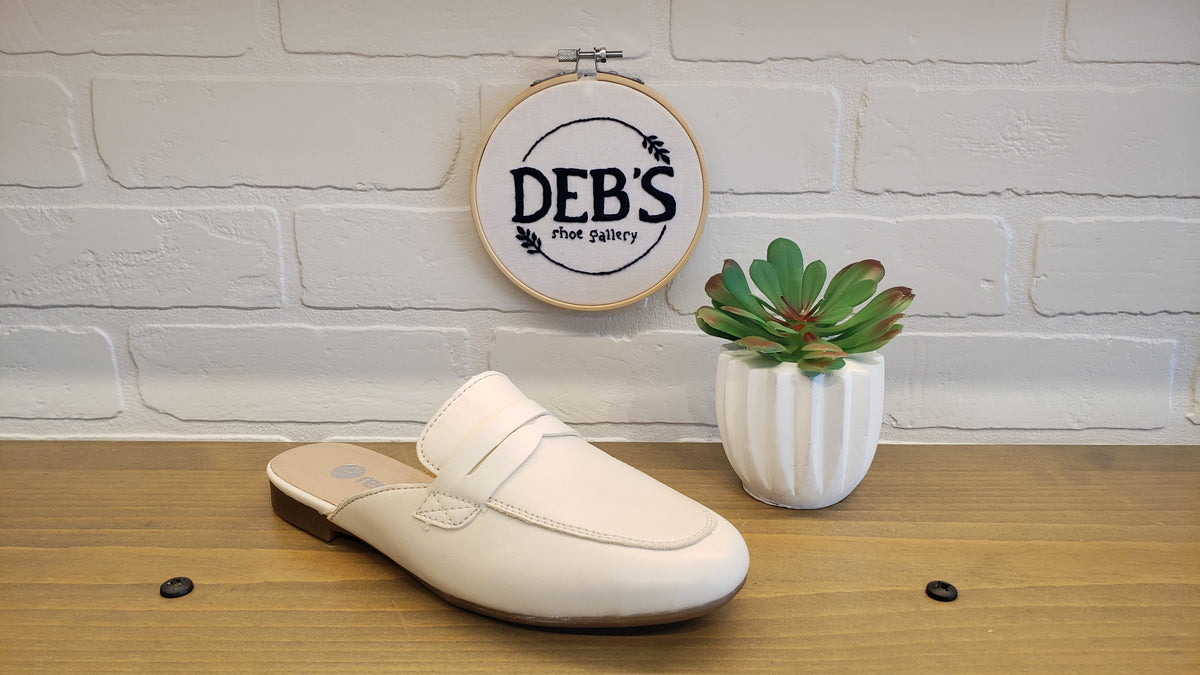 Remonte Abbey - Beige – Deb's Shoe Gallery